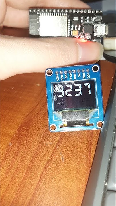 SSD1331 OLED - ESP32 - YouTube