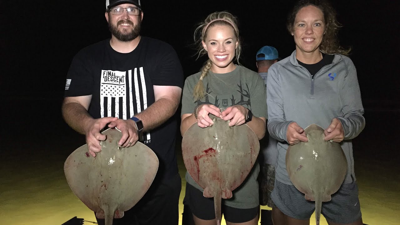 Bowfishing for Stingrays in Florida with Kendall Jones - YouTube