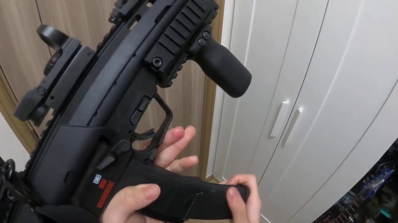 MP7 and Glock Reload Drills/ Practises - YouTube