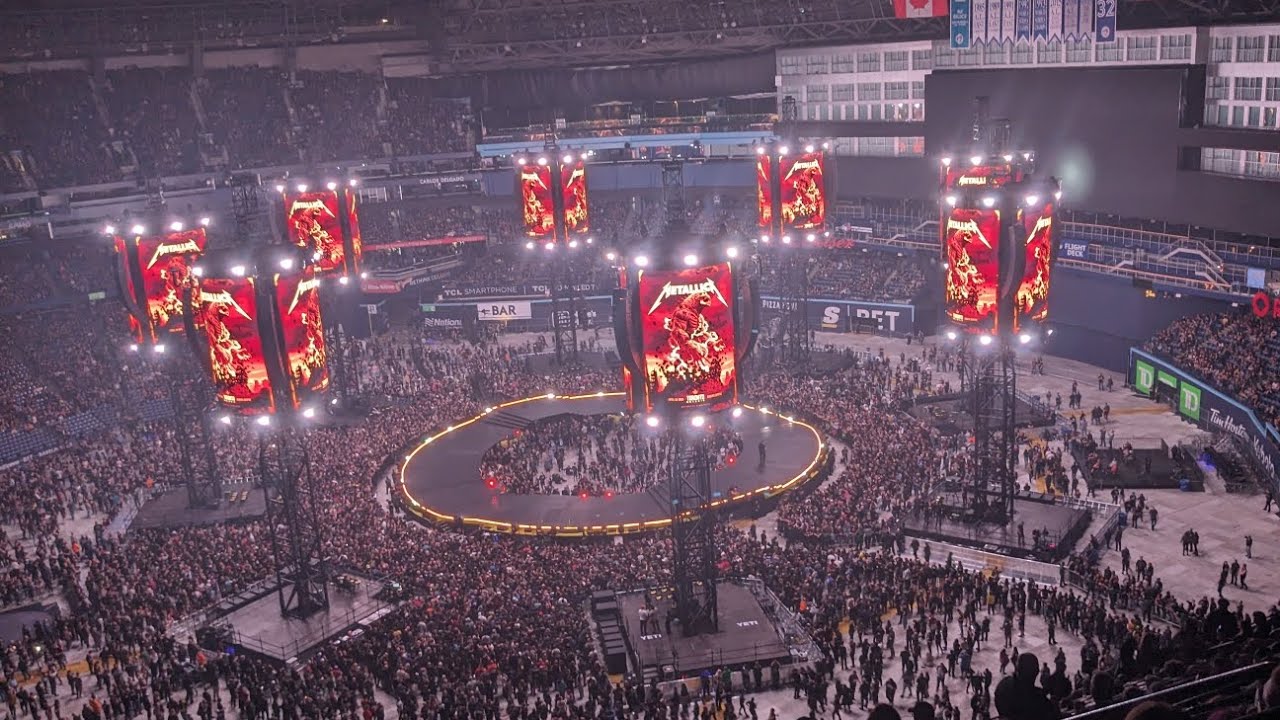 Domination/Hollow - Pantera (Live At The Rogers Center Toronto April 24 ...