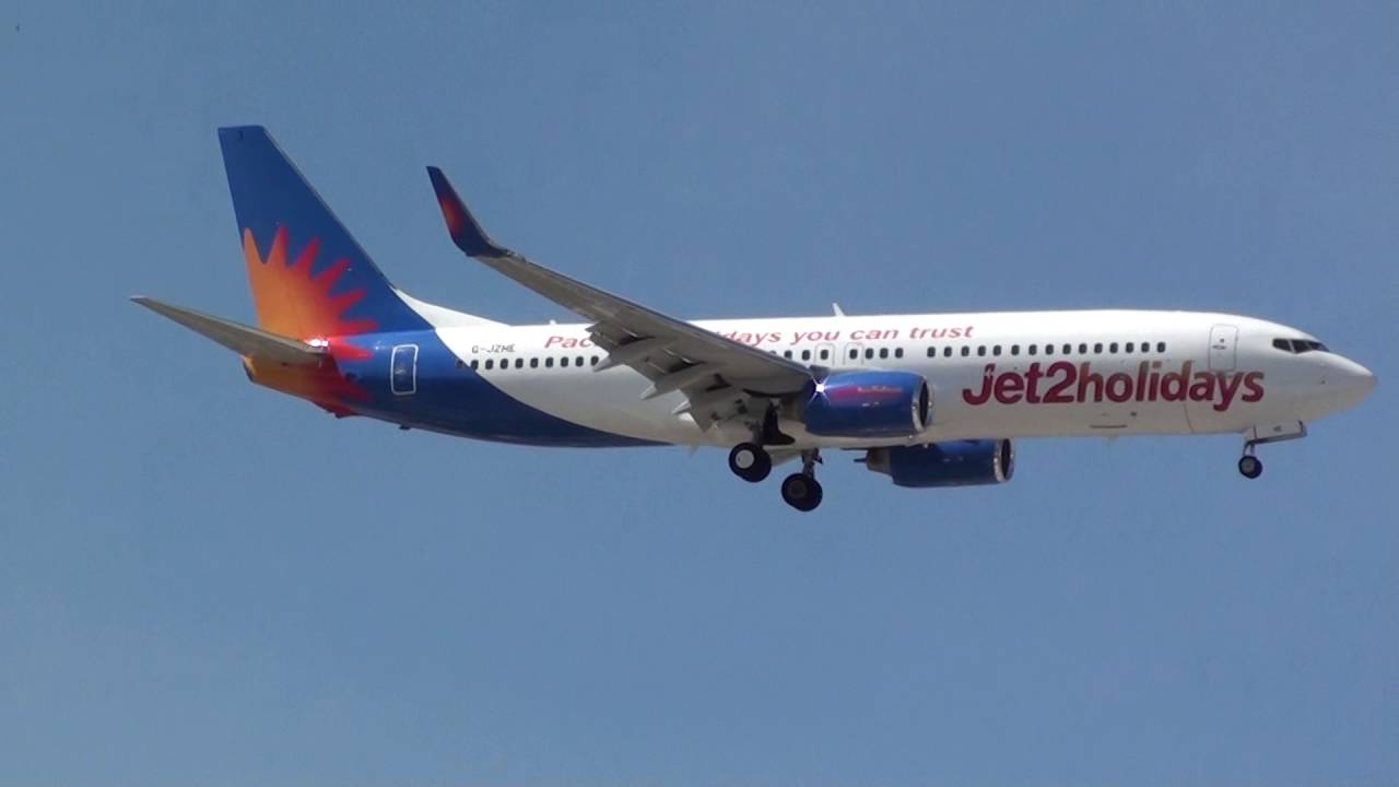 Jet2 Holidays Boeing 737-800 G-JZHE Landing Malaga LEMG - YouTube