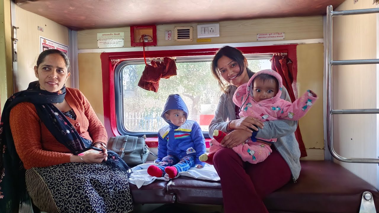 Amritsar To Mumbai Journey|Amritsar Me Apnonse Mulakat Ho Gayi😍|CSMT ...