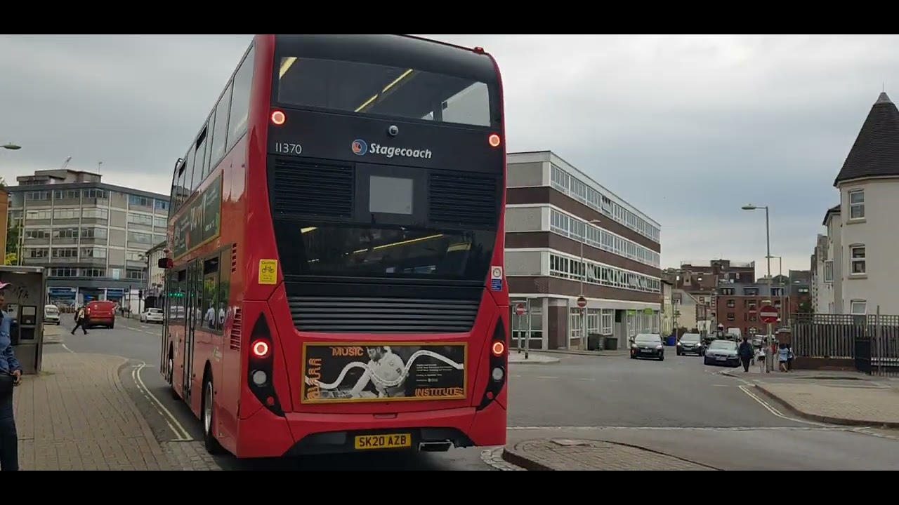 Here is the Red stagecoach bus in Aldershot Thursday 21 July 2022 - YouTube