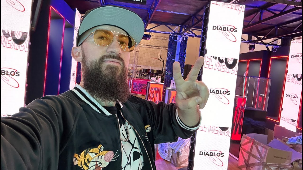 EN VIVO DESDE EL SNEAKER FEVER WTC - YouTube