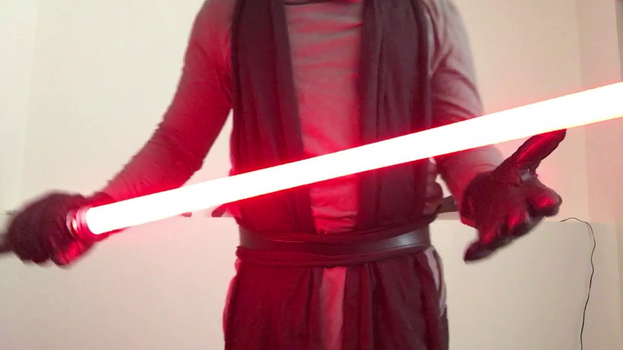 Review: Ultrasabers Dark Apprentice V4 LE Blazing Red - YouTube