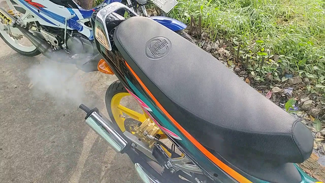 Warm up engine suzuki rk cool 110 thailand - YouTube