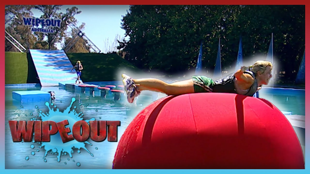 More Contestants, Same Brutal First Round Of Wipeout | Wipeout - YouTube