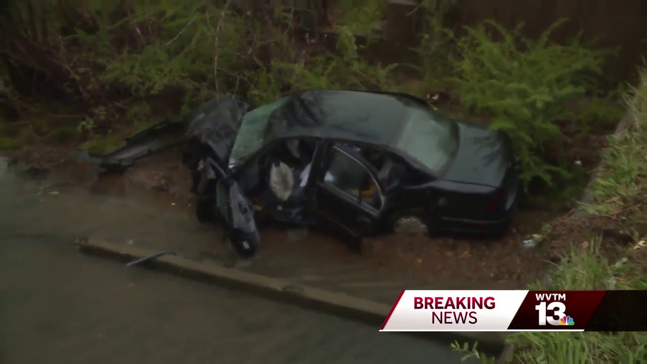 Car crashes into creek in Chilton County - YouTube