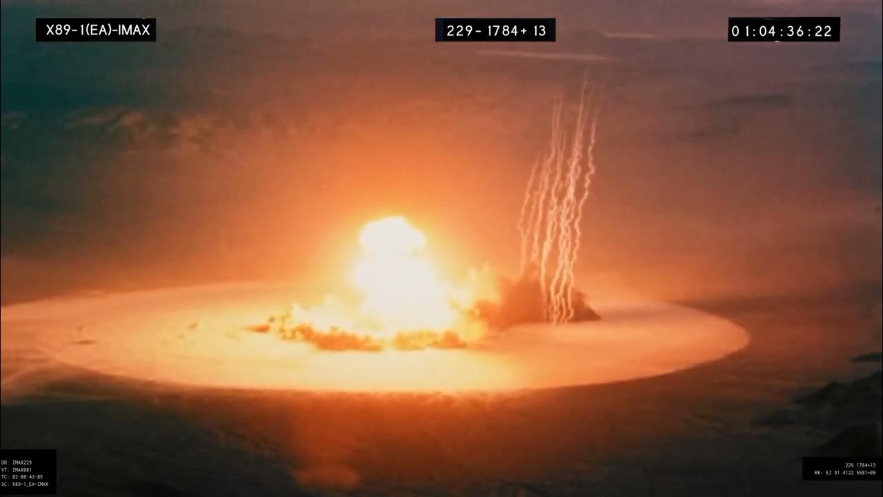 Christopher Nolan in Oppenheimer Real Nuclear Bomb Explode Scene Exclusive - YouTube