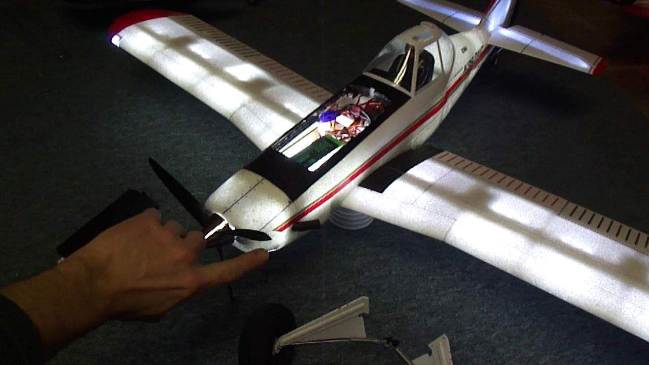 Eflite Pawnee brave night flyer mods using the Eflite Timber landing ...