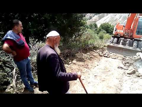 Cindar Memmedsefa Astarada  dağ kəndinə öz hesabına yol cekdirir