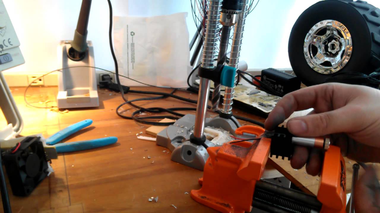 L-Cheapo Fabrication Rig - YouTube