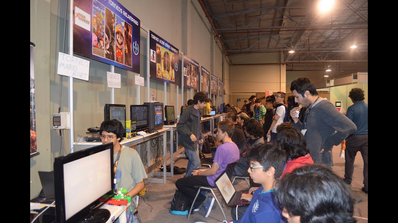 Un resumen del Amazing Game Show 2015 - YouTube