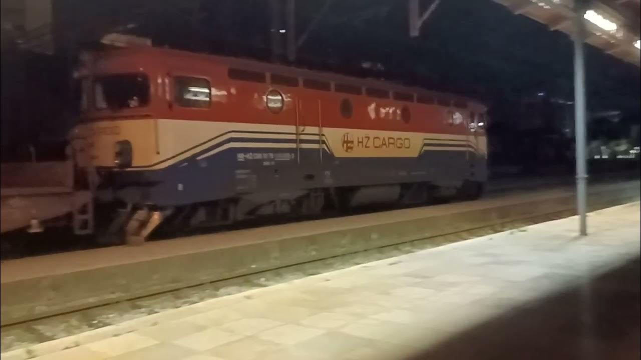 Cargo Rail 723 - Asea 015 HŽ CARGO i HŽ vagoni Shmms i Rils kroz Zg.zapadni. - YouTube