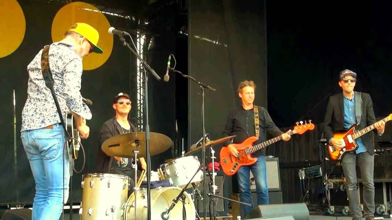 Aske Jacoby Take A Break - live from Nemoland, Christiania - YouTube