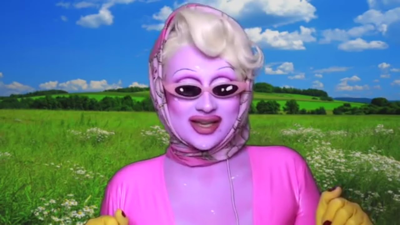 Juno Birch torturing Joy Despret for 20 minutes - YouTube