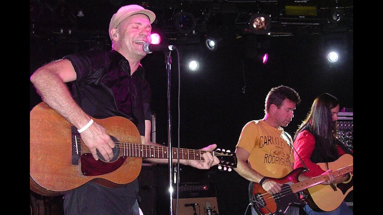 Trudeau hogged spotlight at last Tragically Hip show - YouTube