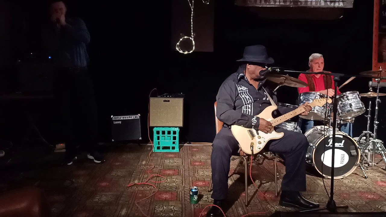 Dave Riley @ Hume Blues - YouTube