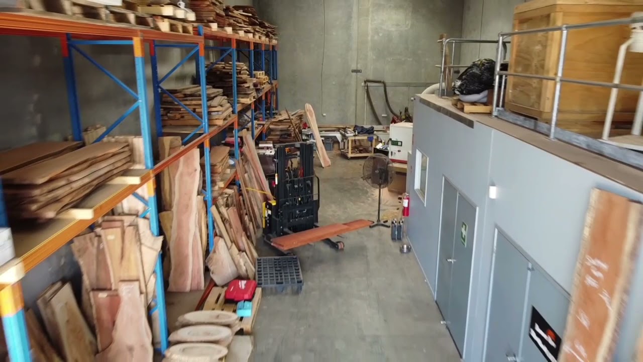 Hammer Roo Warehouse - YouTube