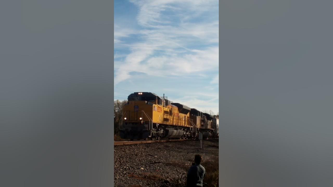 UP #8339 leads a slow WB UP-QFP out of Livonia, Louisiana!!! - YouTube