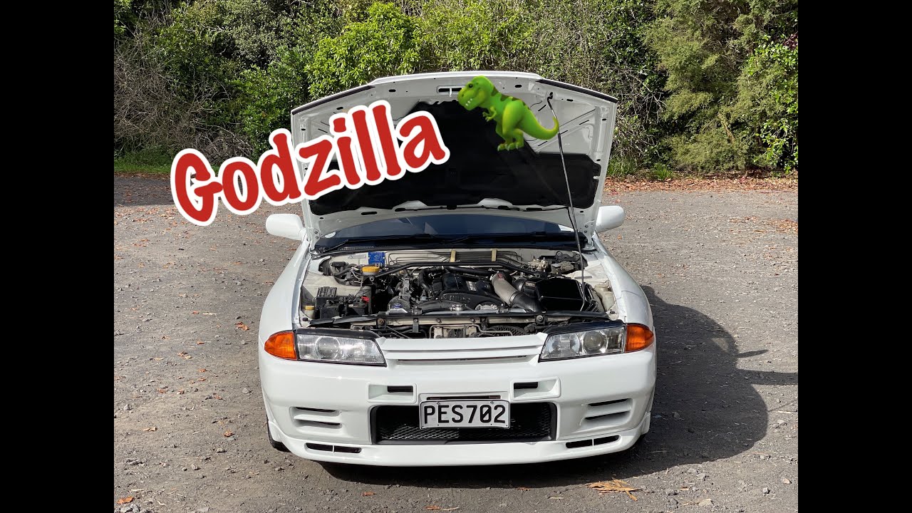 OMG ITS GODZILLA! - The Nissan Skyline R32 GTR Video Tour - BNR32 ...