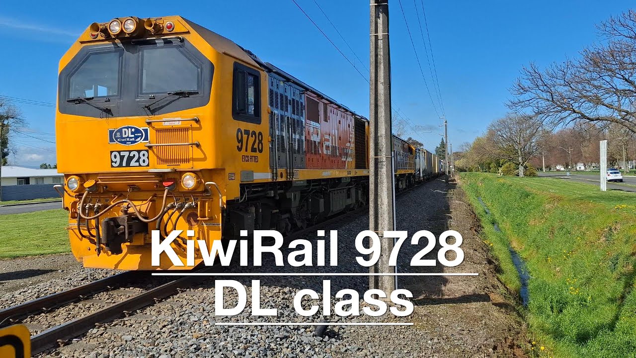 Diesel-Electric Engines 2023 DL Class Leads Heavy Freight Through Rural ...