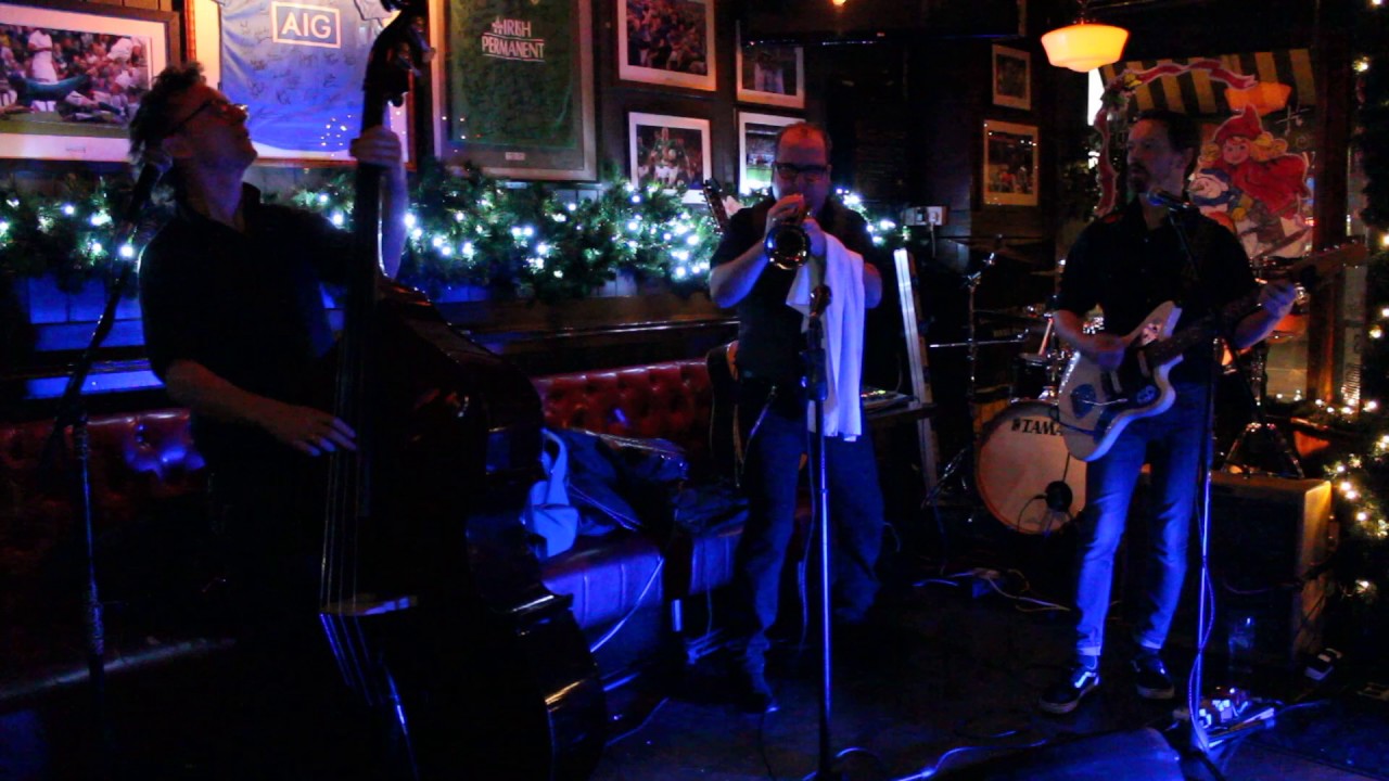 Miserlou - The Jive Cats live in the mercantile - YouTube