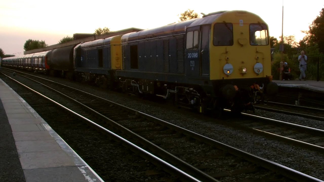 20096 and 20107 thrash out of Leamington Spa - YouTube