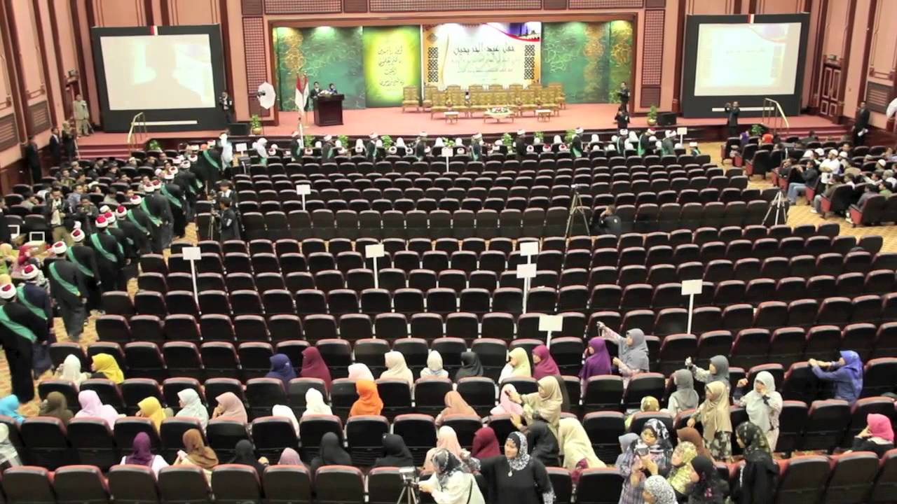 Graduation Ceremony of Al-Azhar University 2011 Part 2/8 - YouTube