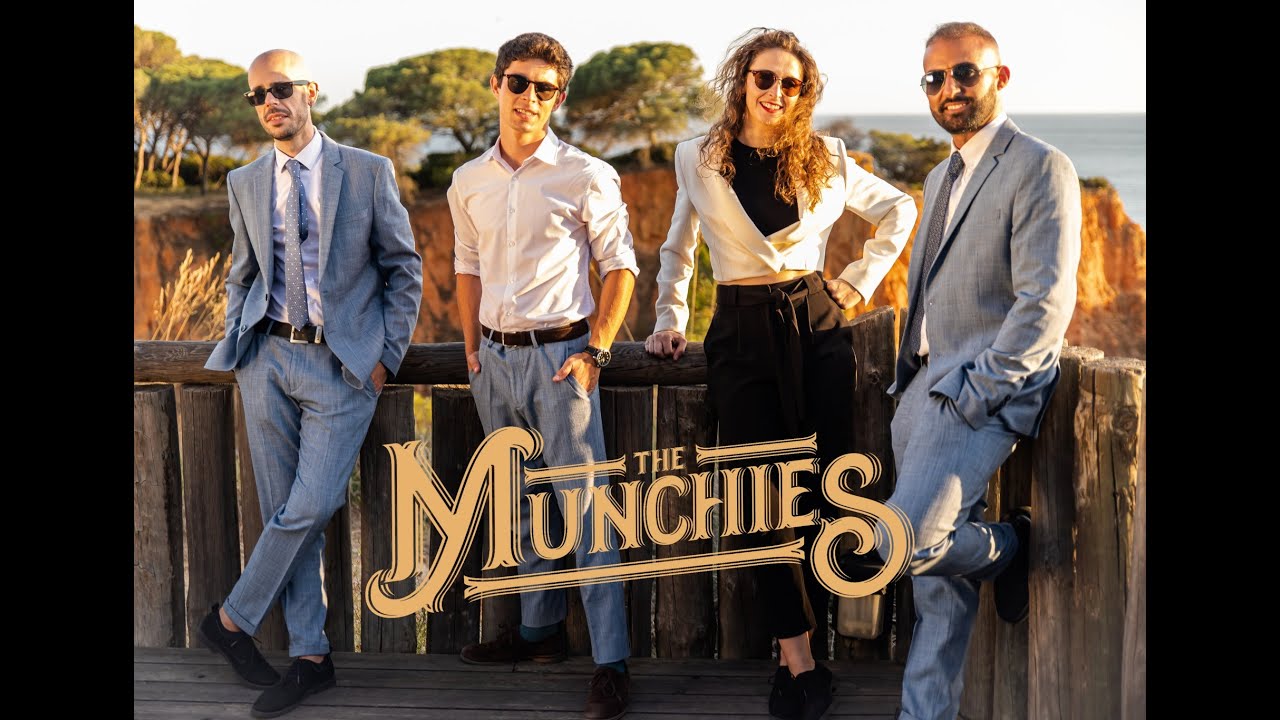 The Munchies :: Videoclip oficial gravado no Pine Cliffs Resort - YouTube