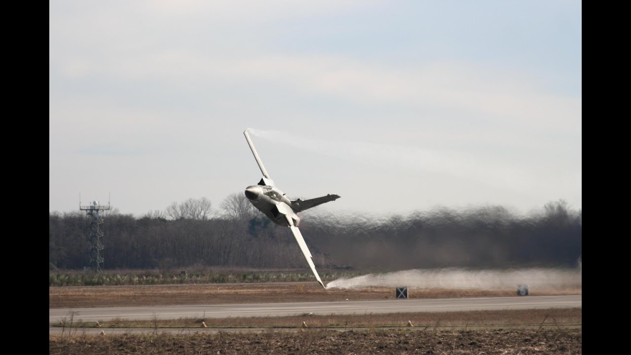 AMAZING HD Aircrafts Low Pass Compilation MUST SEE - YouTube