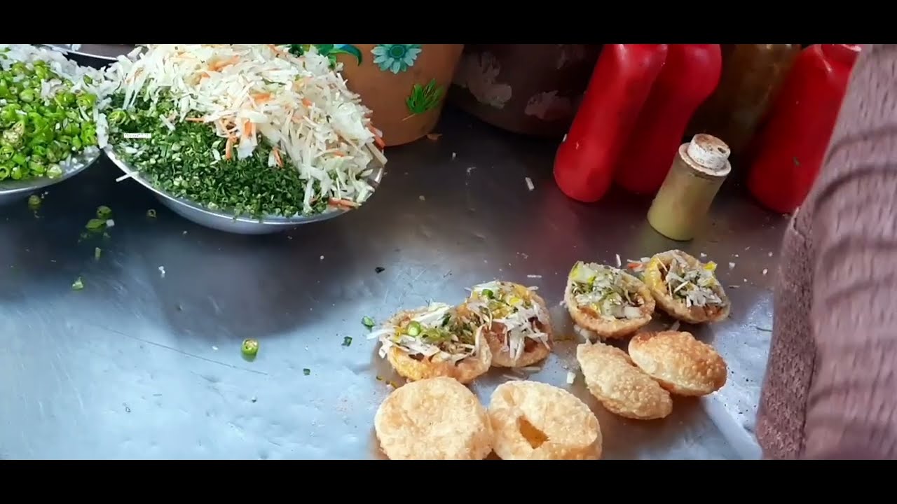 street food purir burger. পুরির বার্গার । - YouTube