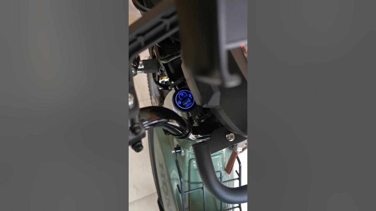 Honda CC110 (JA60) USB charging kit！ - YouTube