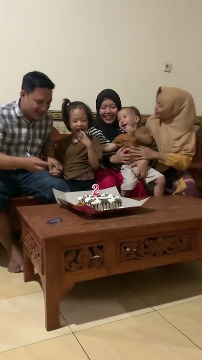 Ulang tahun adek yusuf ke 2 tahun - YouTube