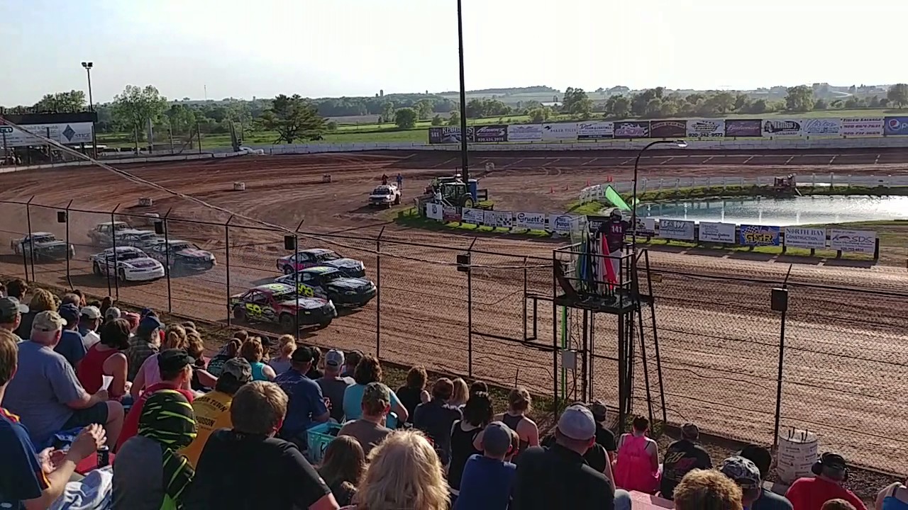 141 Speedway IMCA Stock Car heat #2 - YouTube