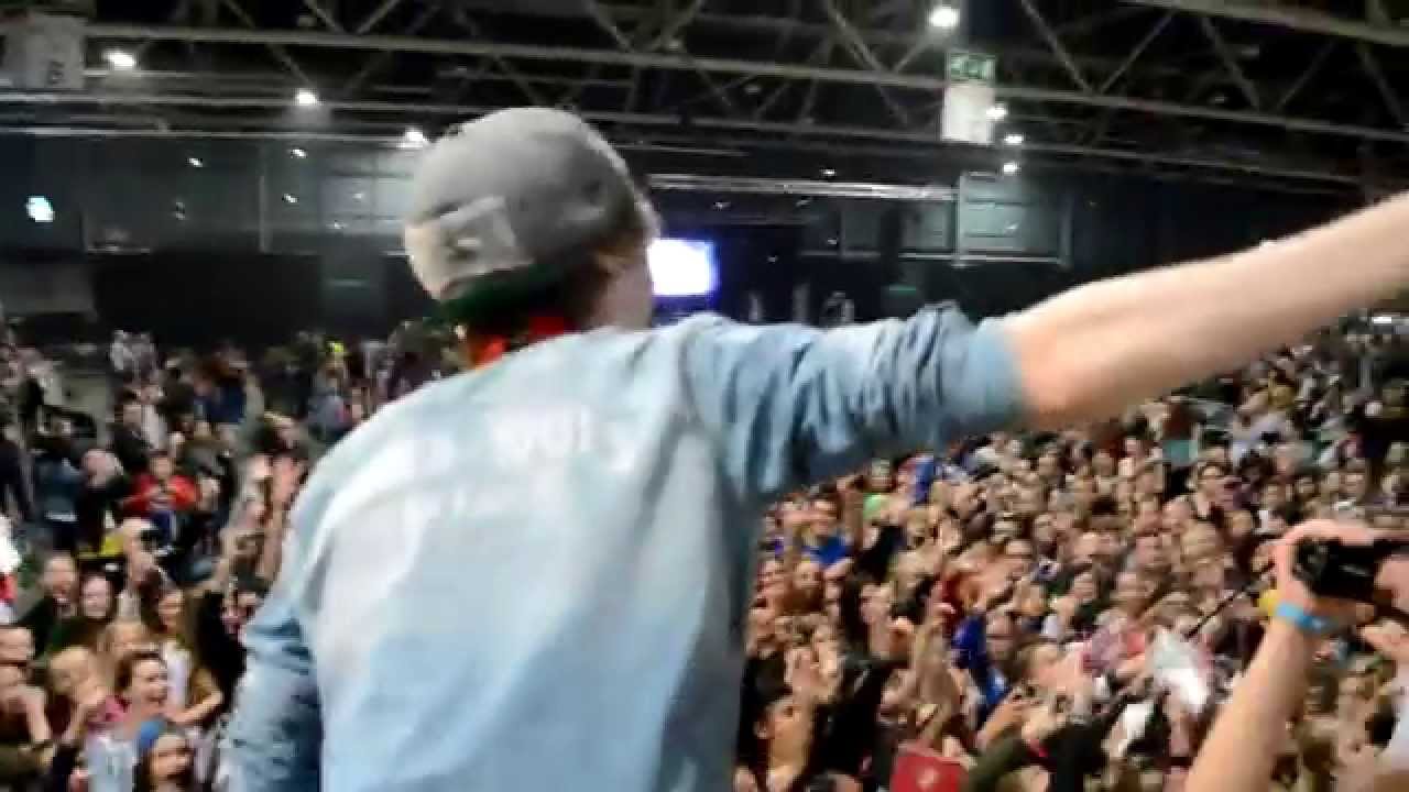 DUTCH YOUTUBE GATHERING 10! [DoeMaarGamen] - YouTube