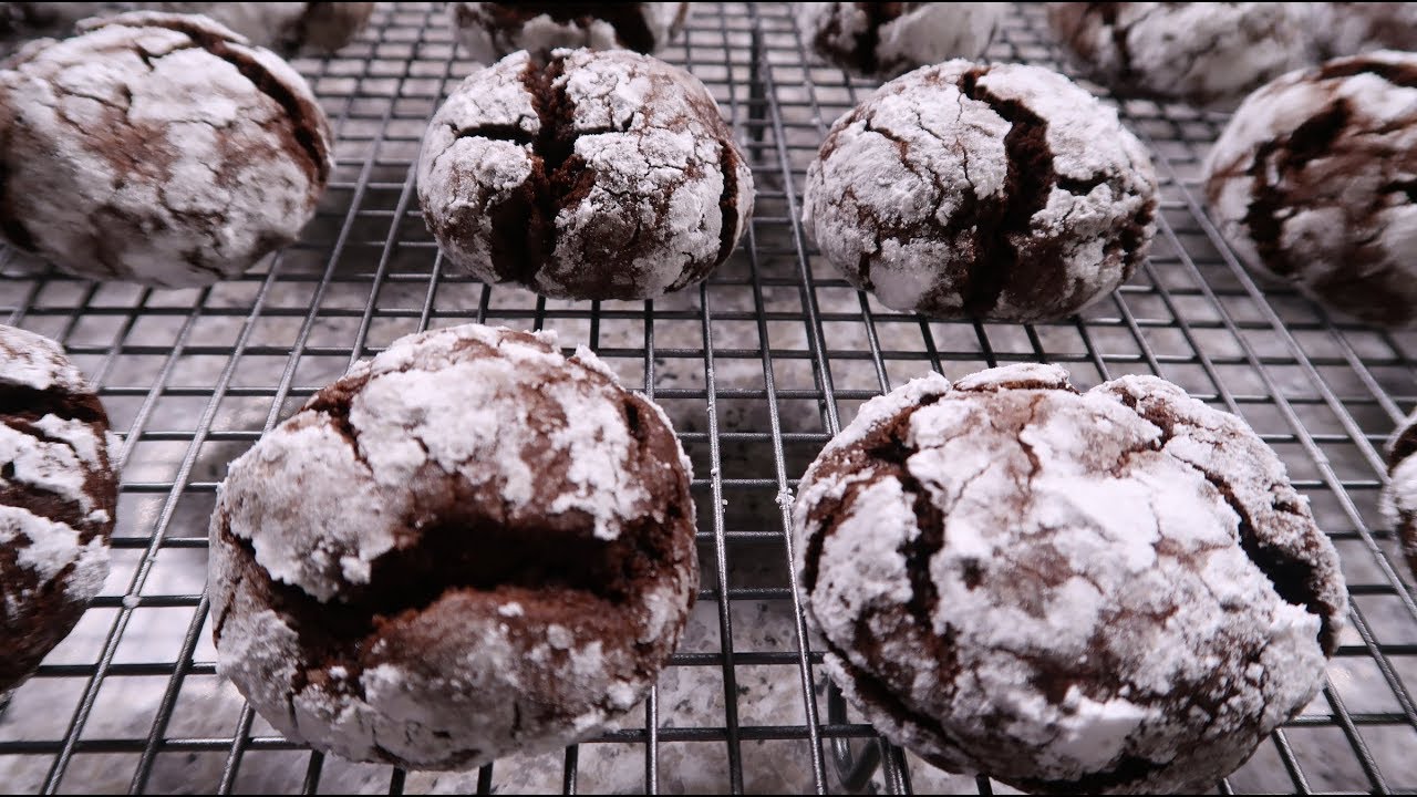 How to Make The Best Quick & Easy Chocolate Crinkles Recipe - YouTube