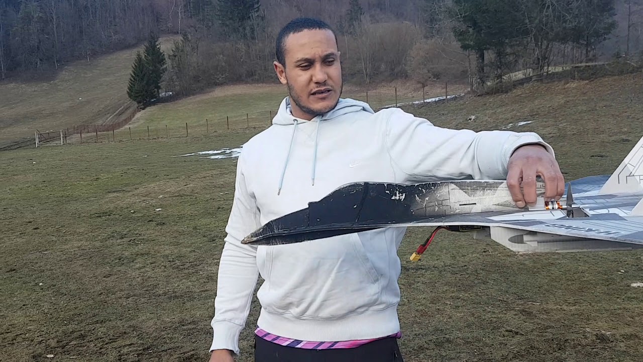 DYS D2826 2200Kv Brushless motor 6x6 prop - YouTube