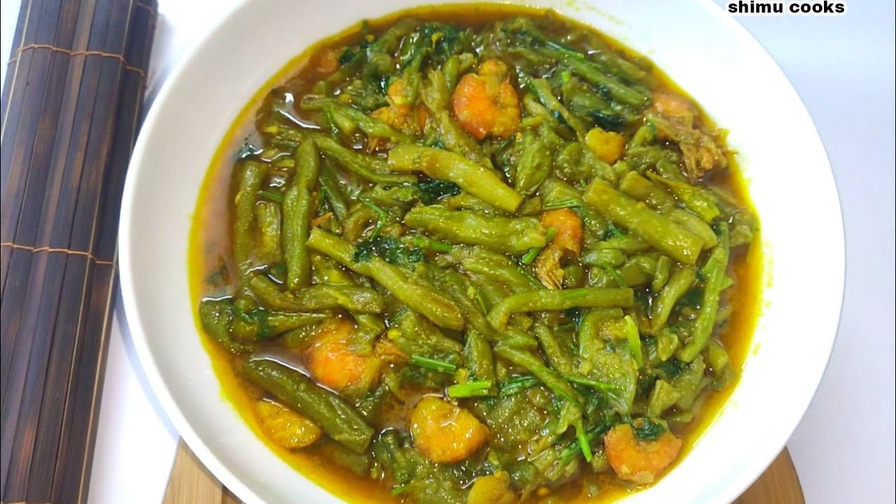 কচুর ডাটা রান্না। দুর্দান্ত স্বাদের রান্না। নিমেশে প্লেটের ভাত শেষ হয়ে ...
