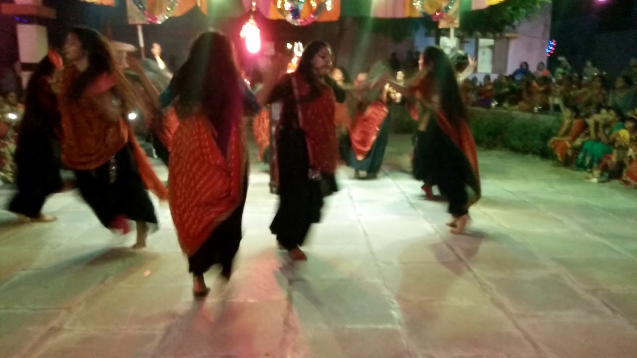 Jambuda girl play bhuvaras - YouTube