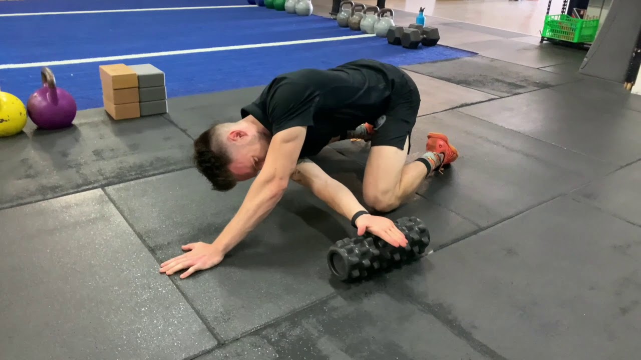 Thoracic Mobility Exercise - Thread The Needle - YouTube