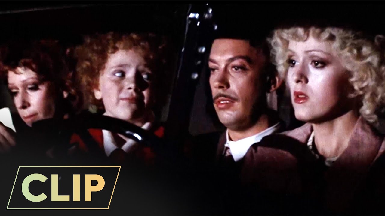 Annie (1982) | Annie Flees From Rooster | Carol Burnett & Tim Curry ...