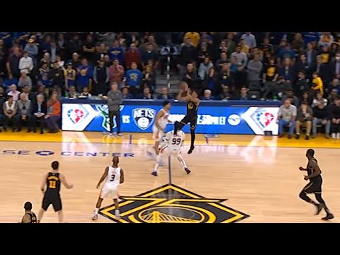 Jordan Poole Tries to TIE the Game with a HALF COURT SHOT with 4 Secs Left vs Suns - Mar 30, 2022