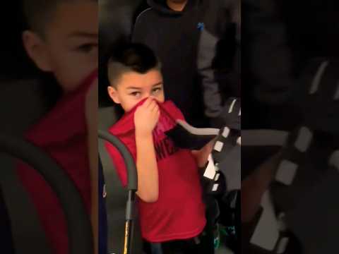 fart spray prank in elevator🤣🤢  #fartsprayprank #fartspray #funny #funnyshort #prank