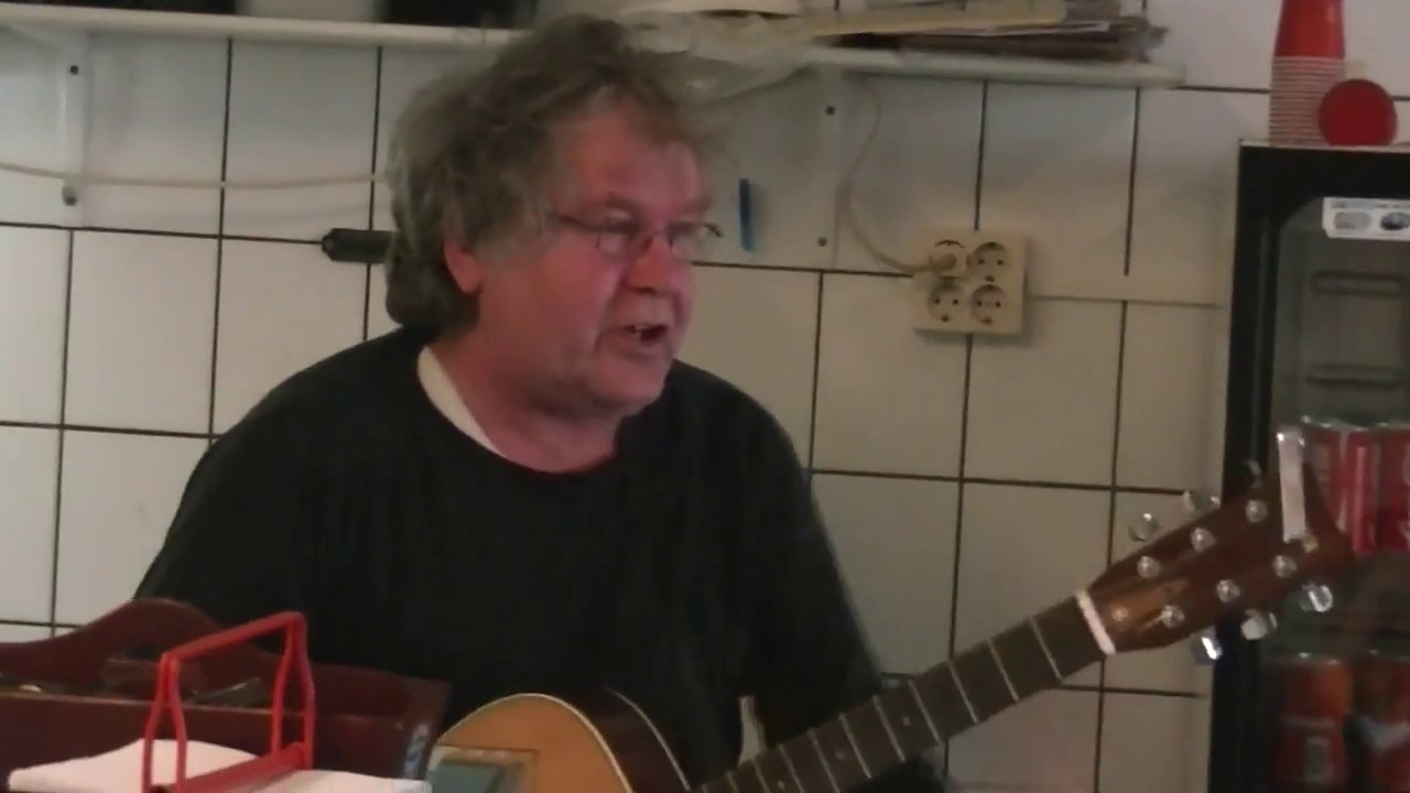 Doede Bleeker Brulkikker Live at the Visboer 2012 - YouTube