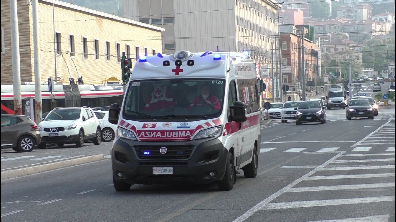 2x Ambulanza CRI di Ancona & Croce Azzurra Sirolo in Emergenza / 2x ...