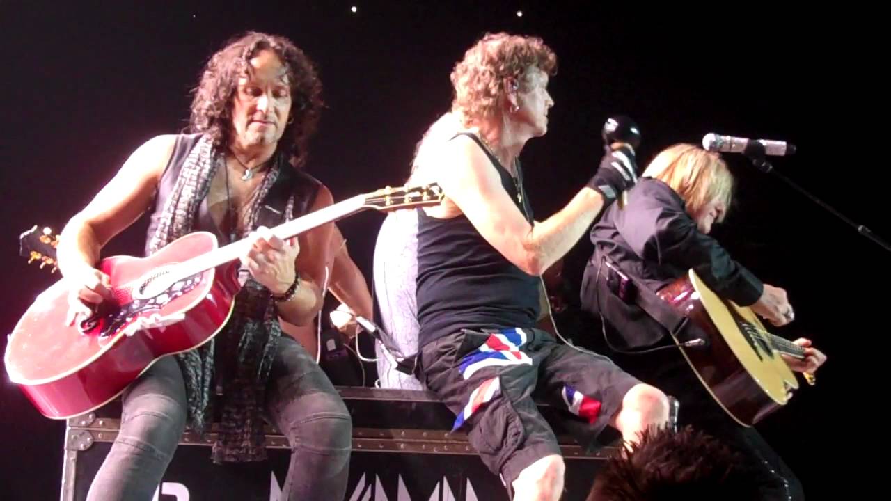 Def Leppard - Acoustic Medley (Live in Denver, 6/25/12) - YouTube