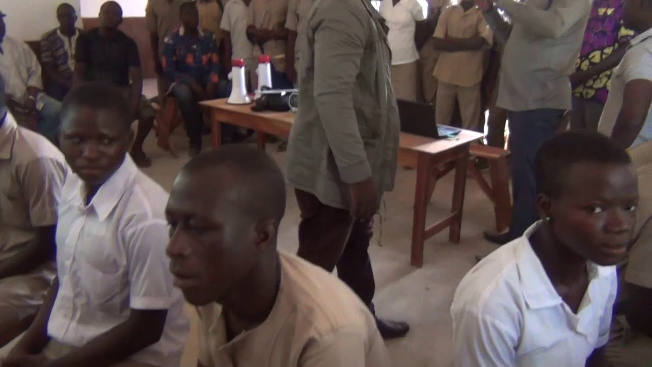 Projet informatique JUMP Lab'Orione, YovoTogo & Emmabuntüs - YouTube