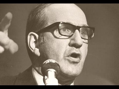 Jean Laporte (Song: Le Grande Parade Du Cirque) - YouTube