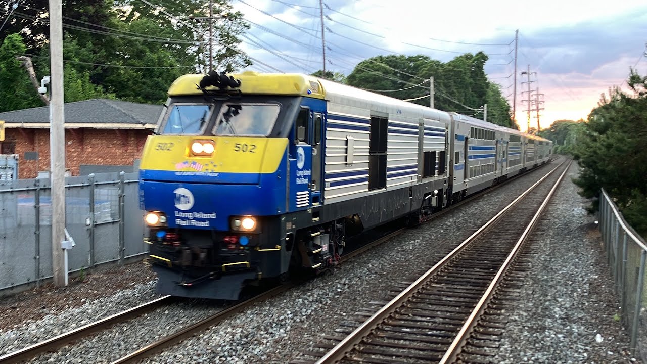 LIRR Train 44 to Speonk at Oakdale DM30ACs 502/516 - YouTube